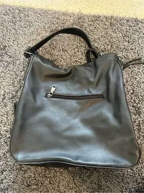 Realer | Bags | Realer Black Purse | Poshmark